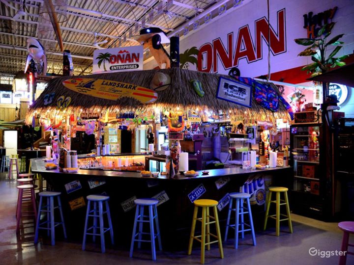 Beach Theme Bar in Illinois | Rent this location on Giggster