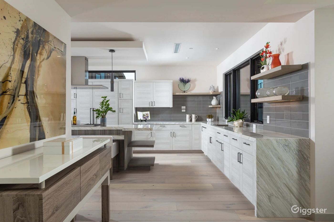 Serenity Modern II | Rent this location on Giggster