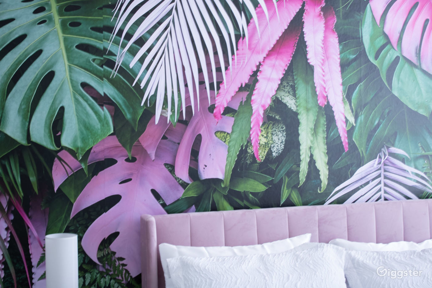 Pink-ish Pink Retreat in Downtown Dallas | Rent this location on Giggster