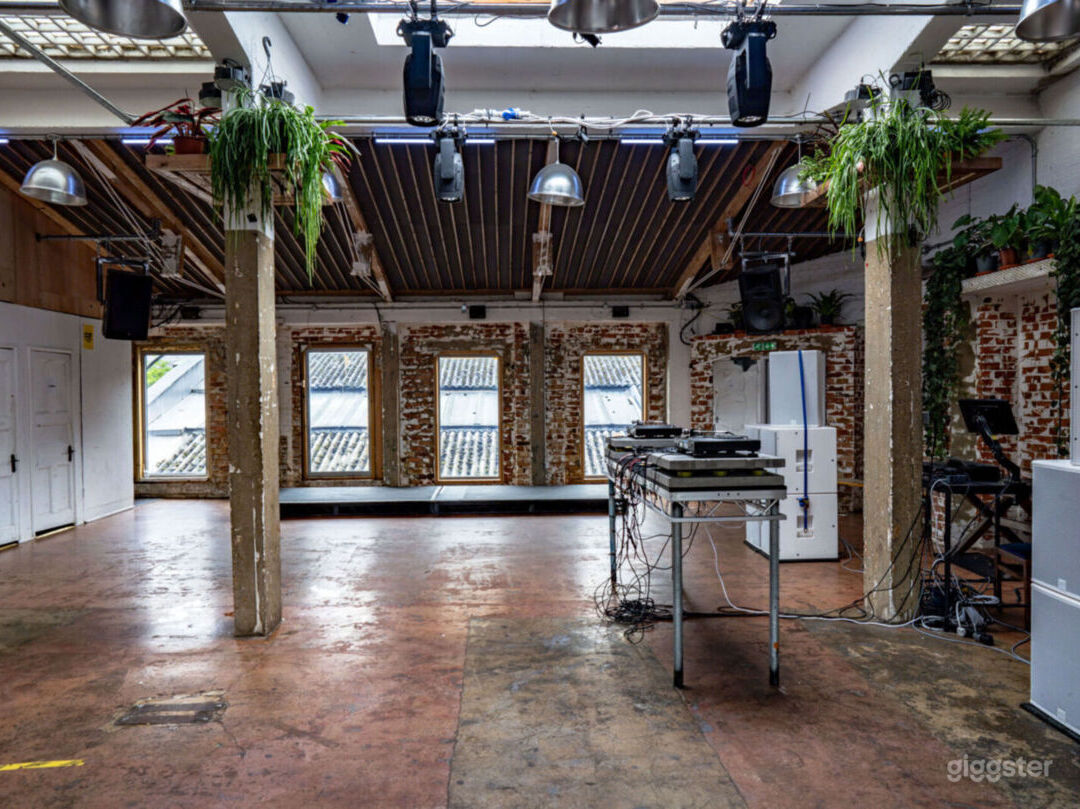 Hackney Wick Warehouse to Rent | Film & Photo Studio Space | Giggster