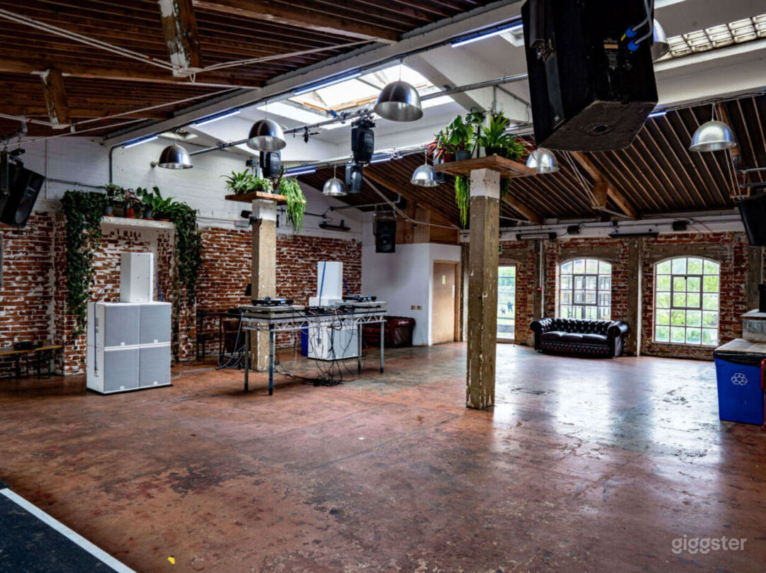 Hackney Wick Warehouse to Rent | Film & Photo Studio Space | Giggster
