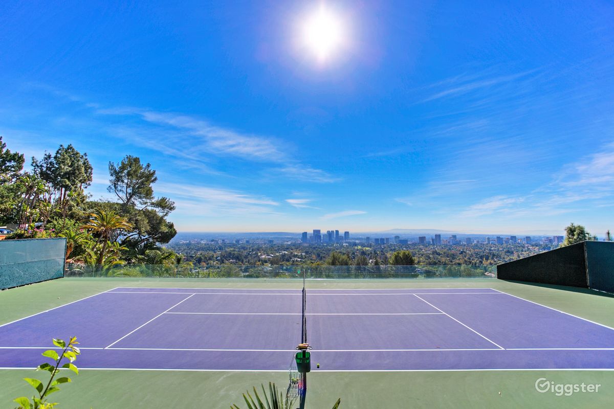 The BEST 10 Pool Party Venues for rent near me | Giggster