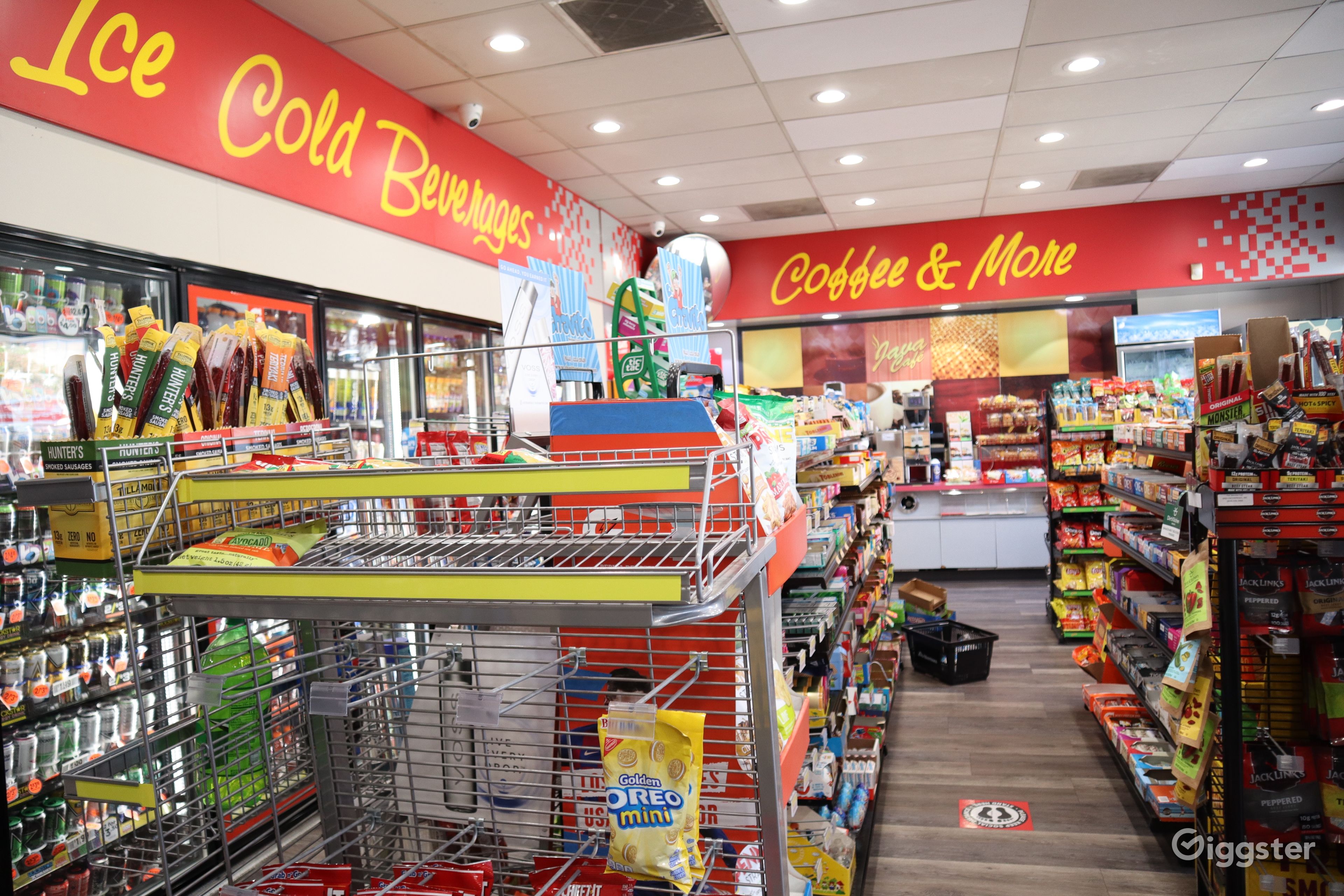 Gas Station, Food Mart for filming | Rent this location on Giggster