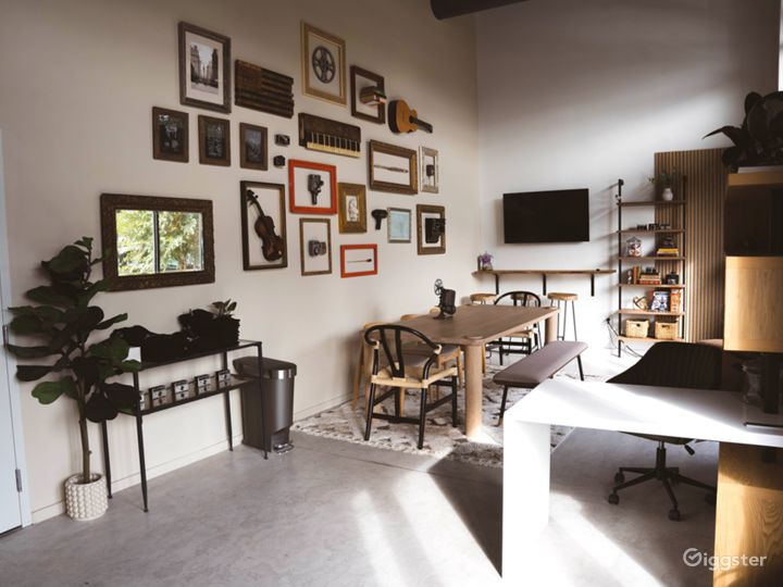 Mid Size Philly Studio with Clubhouse design | Rent this location on ...
