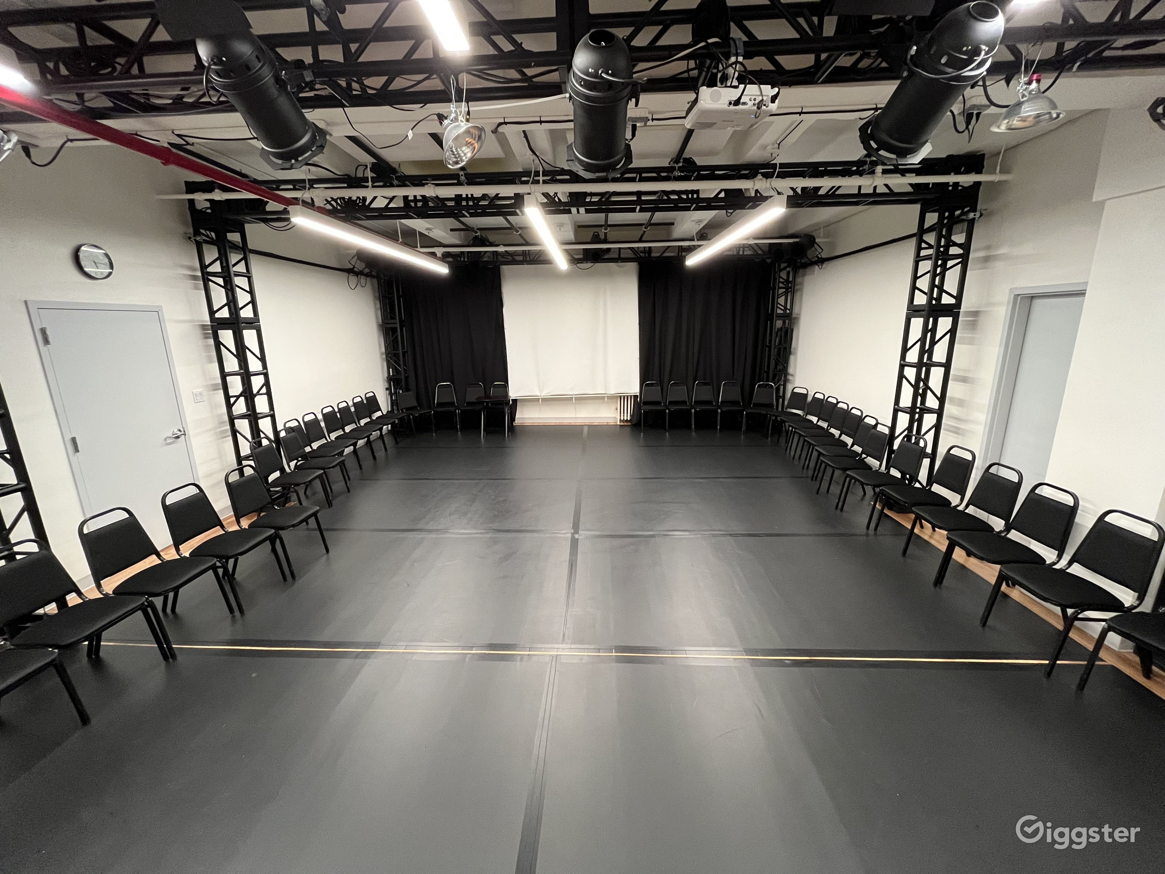 Midtown Flexible Studio Space | Rent this location on Giggster