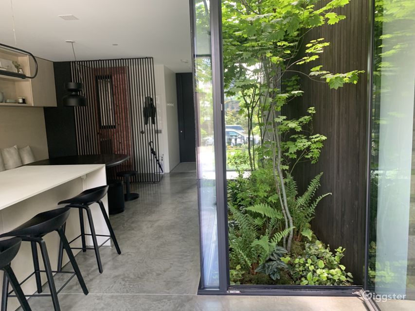 Modern Home With Atrium And Roof Deck | Rent this location on Giggster