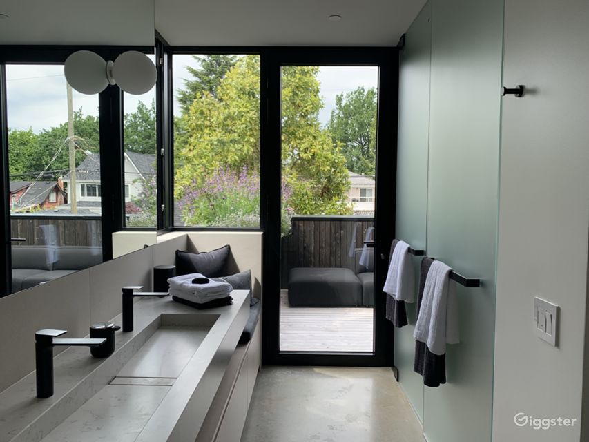 Modern Home With Atrium And Roof Deck | Rent this location on Giggster