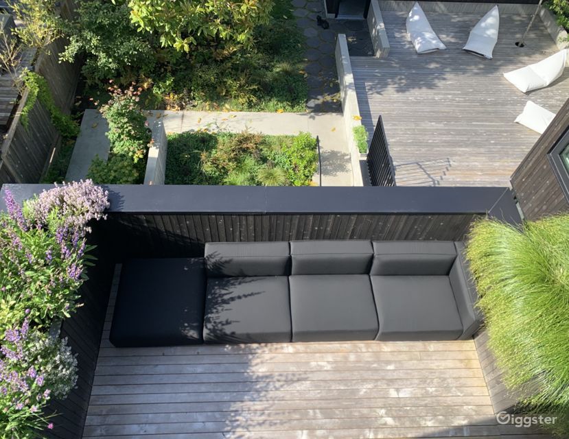 Modern Home With Atrium And Roof Deck | Rent this location on Giggster