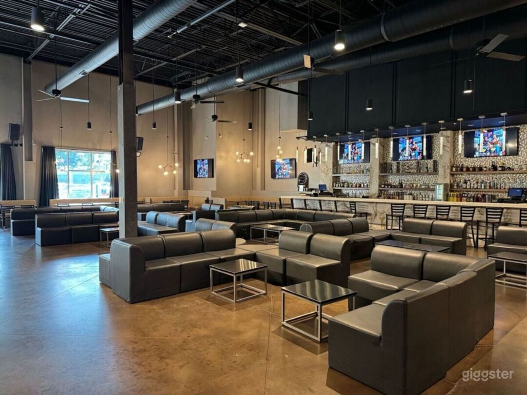 Trendy Bar and Lounge with Stage | Rent this location on Giggster