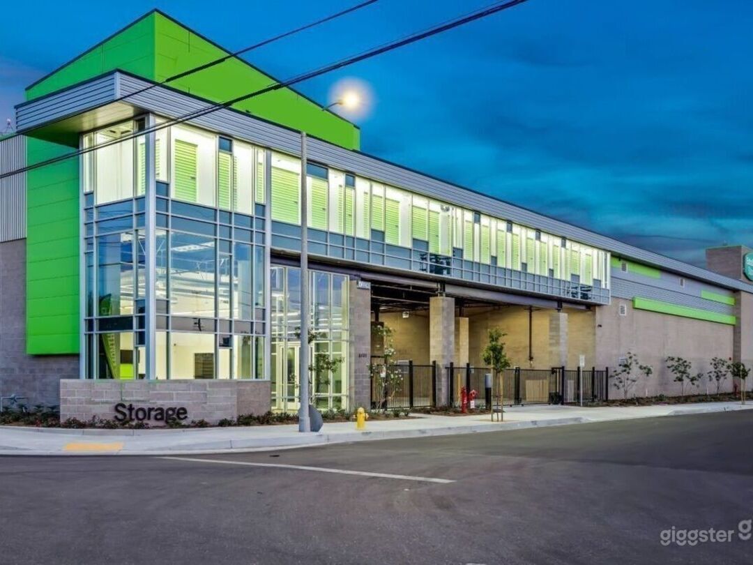 North Hollywood Self-Storage/Industrial | Rent this location on Giggster