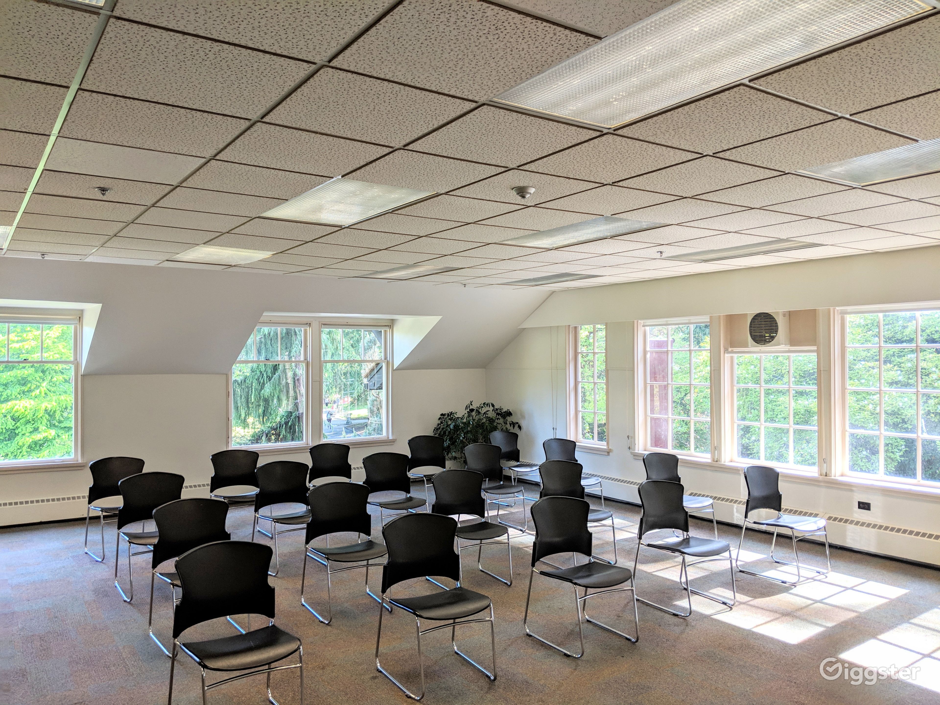Flexible Event Space In Stanley Park | Rent this location on Giggster