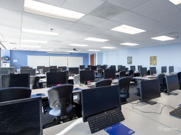 Spacious 32 Person Fully Equipped Computer Lab and Training Room | Rent ...