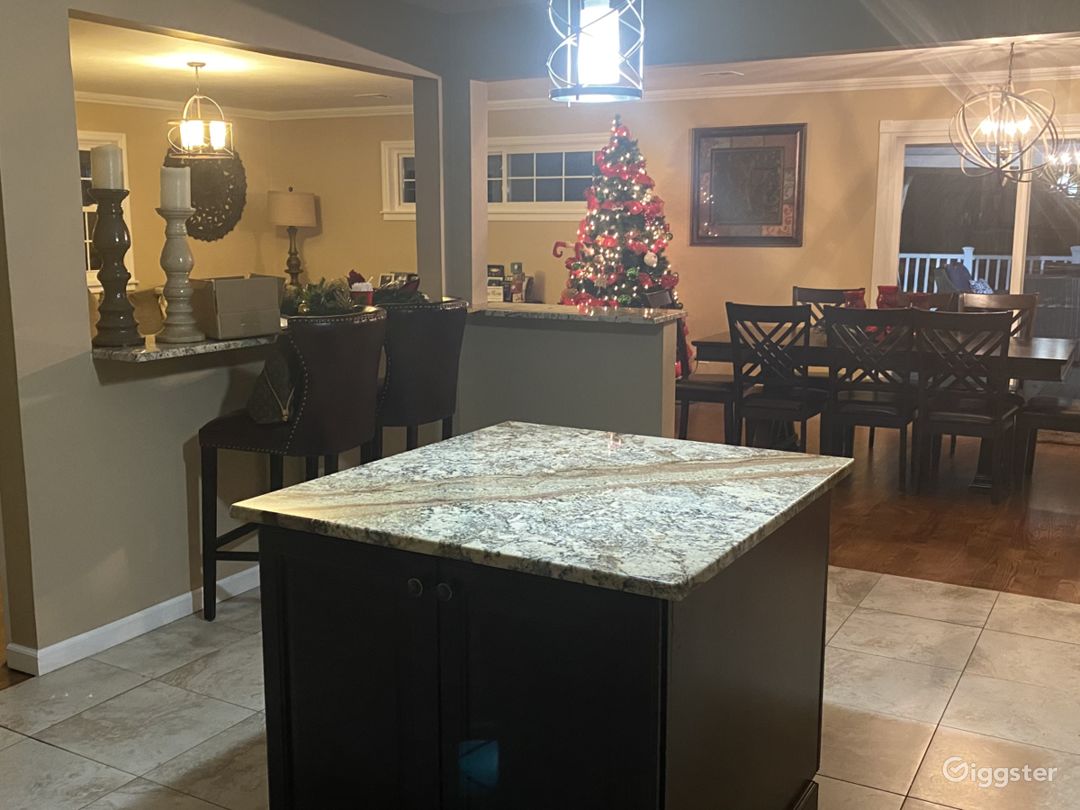 Charming Expanded Ranch | Rent this location on Giggster