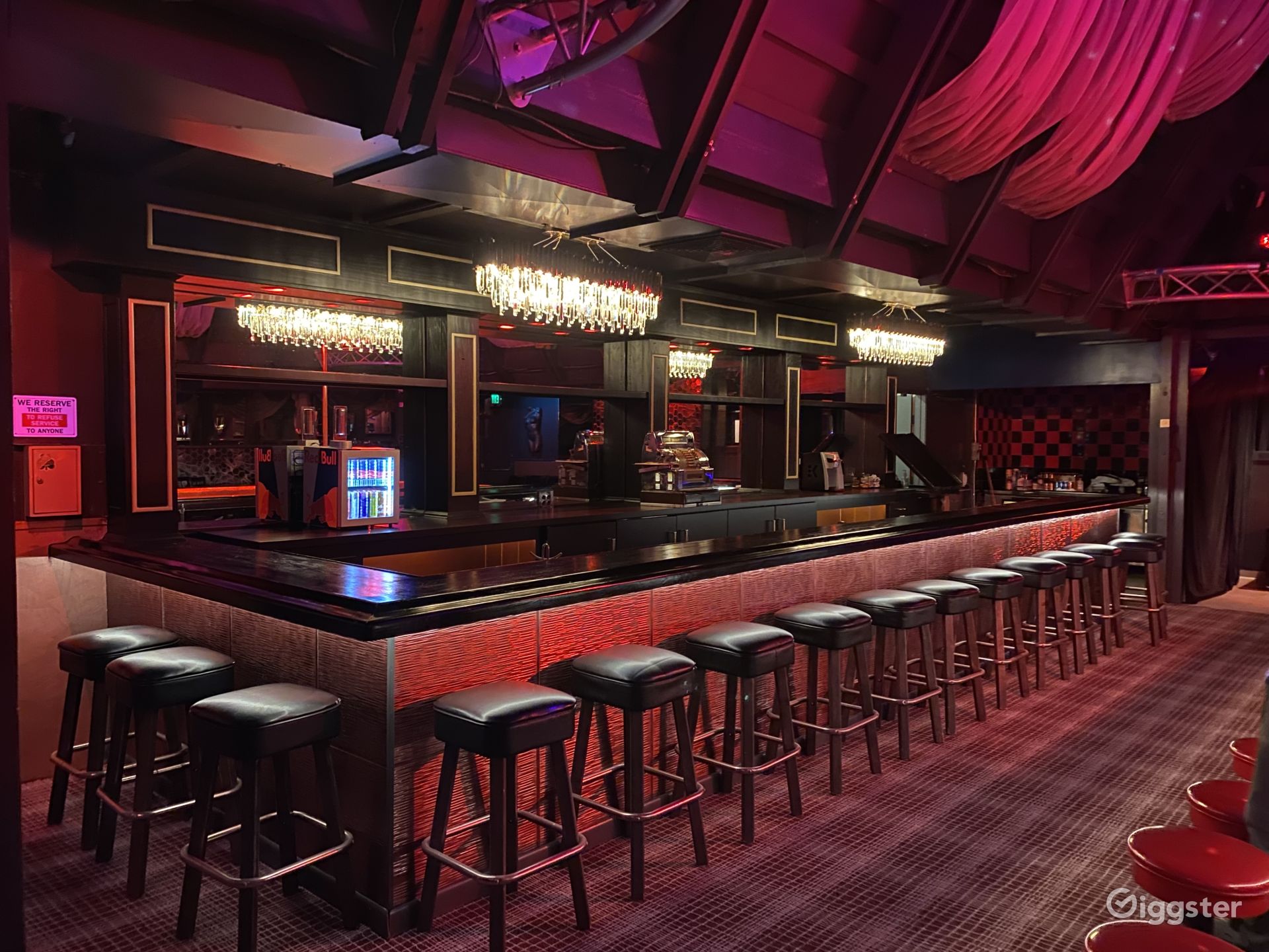 Luxury Gentleman's Club | Rent this location on Giggster