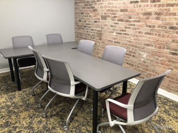 The BEST Conference Room spaces for rent near me | Giggster