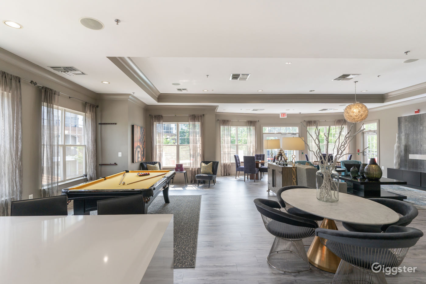 Stylish Club Room in Woodbridge | Rent this location on Giggster