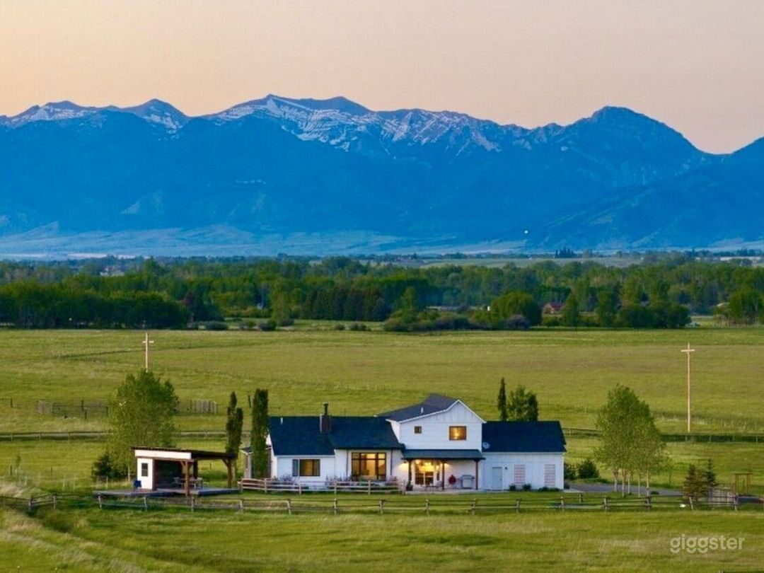 10 acre ranch with breathtaking mountain views | Rent this location on ...