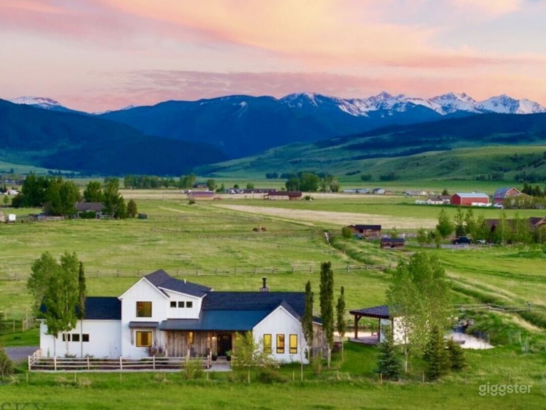 10 acre ranch with breathtaking mountain views | Rent this location on ...