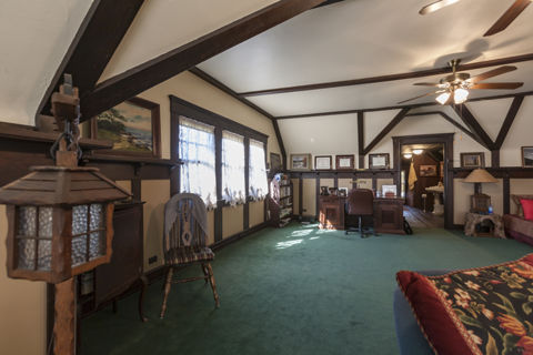 Boyle-Barmore House | Rent this location on Giggster