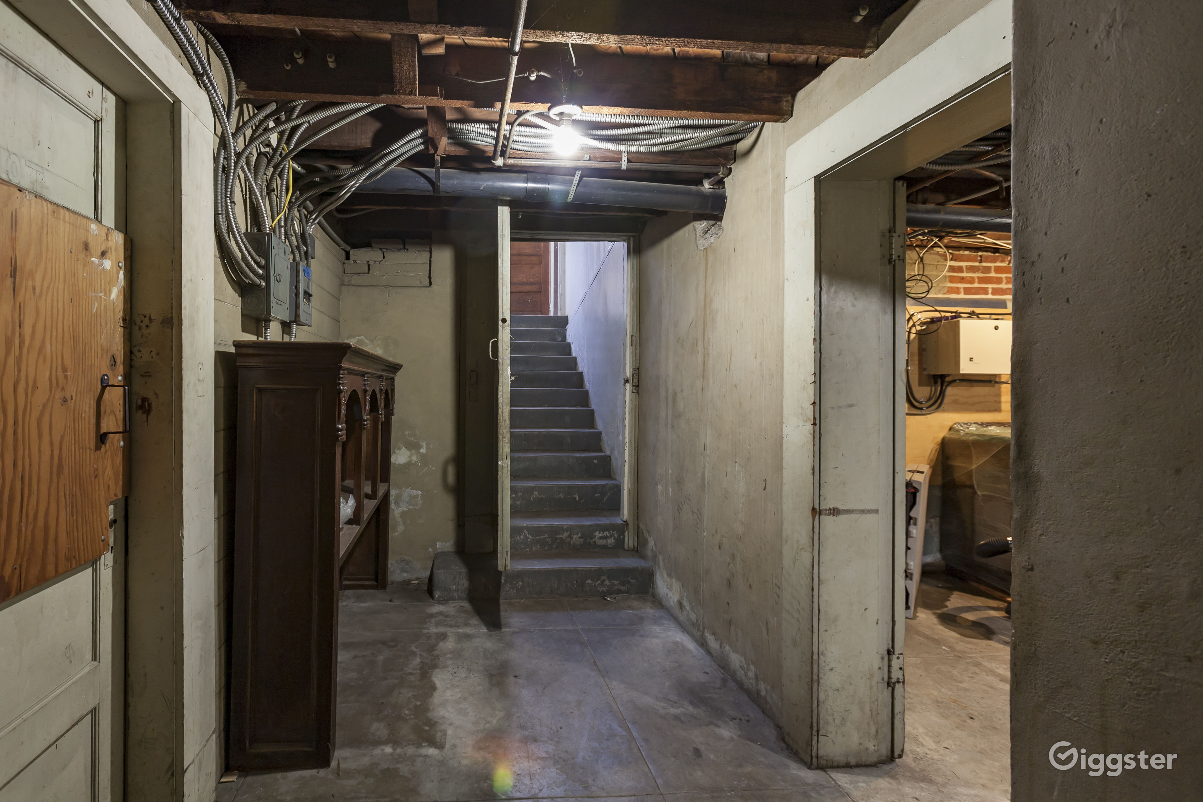 Boyle-Barmore House | Rent this location on Giggster