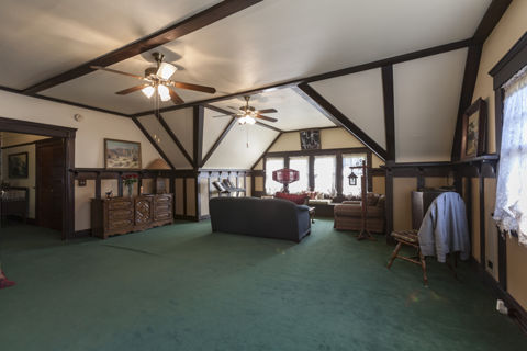 Boyle-Barmore House | Rent this location on Giggster