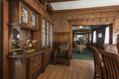 Boyle-Barmore House | Rent this location on Giggster