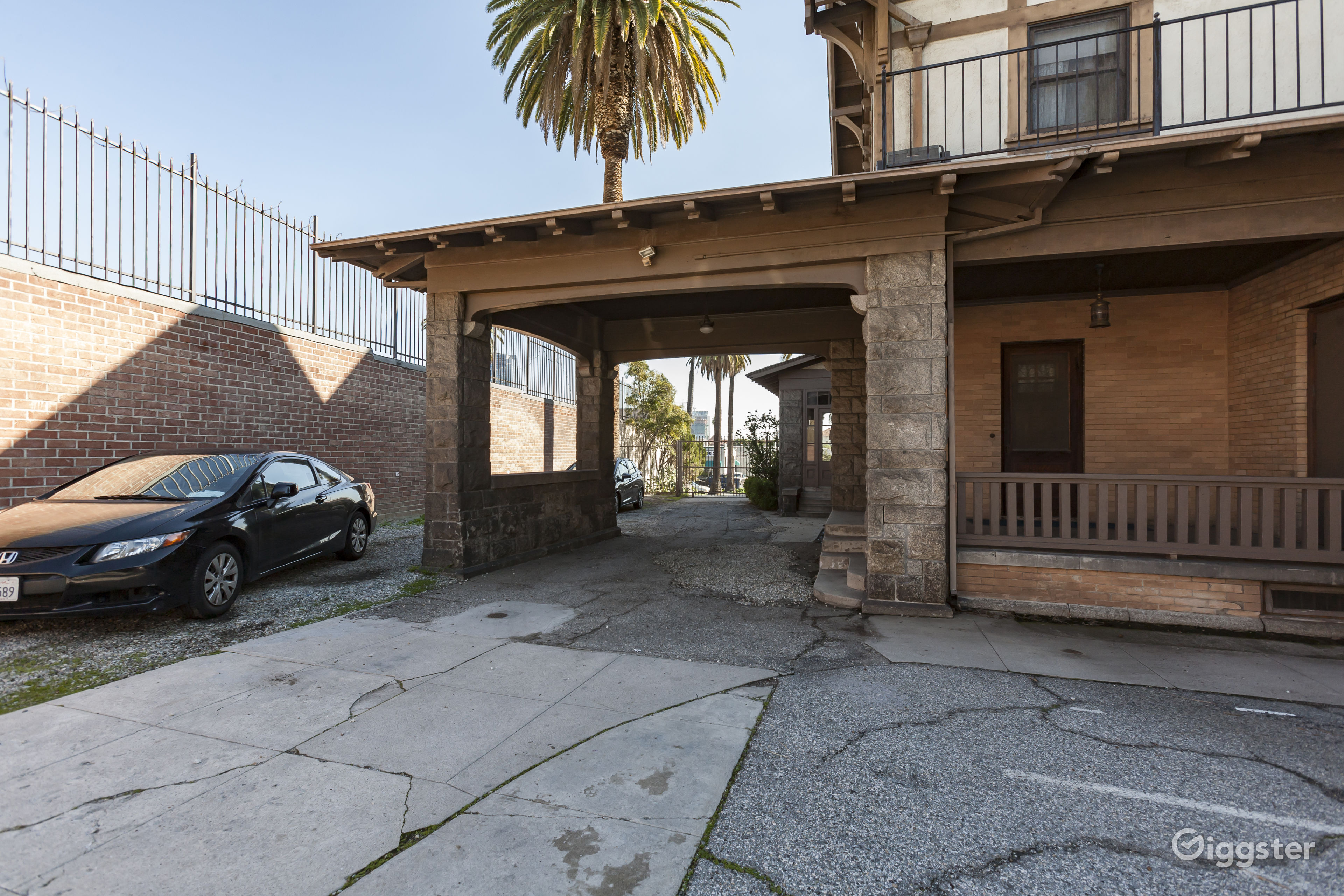 Boyle-Barmore House | Rent this location on Giggster