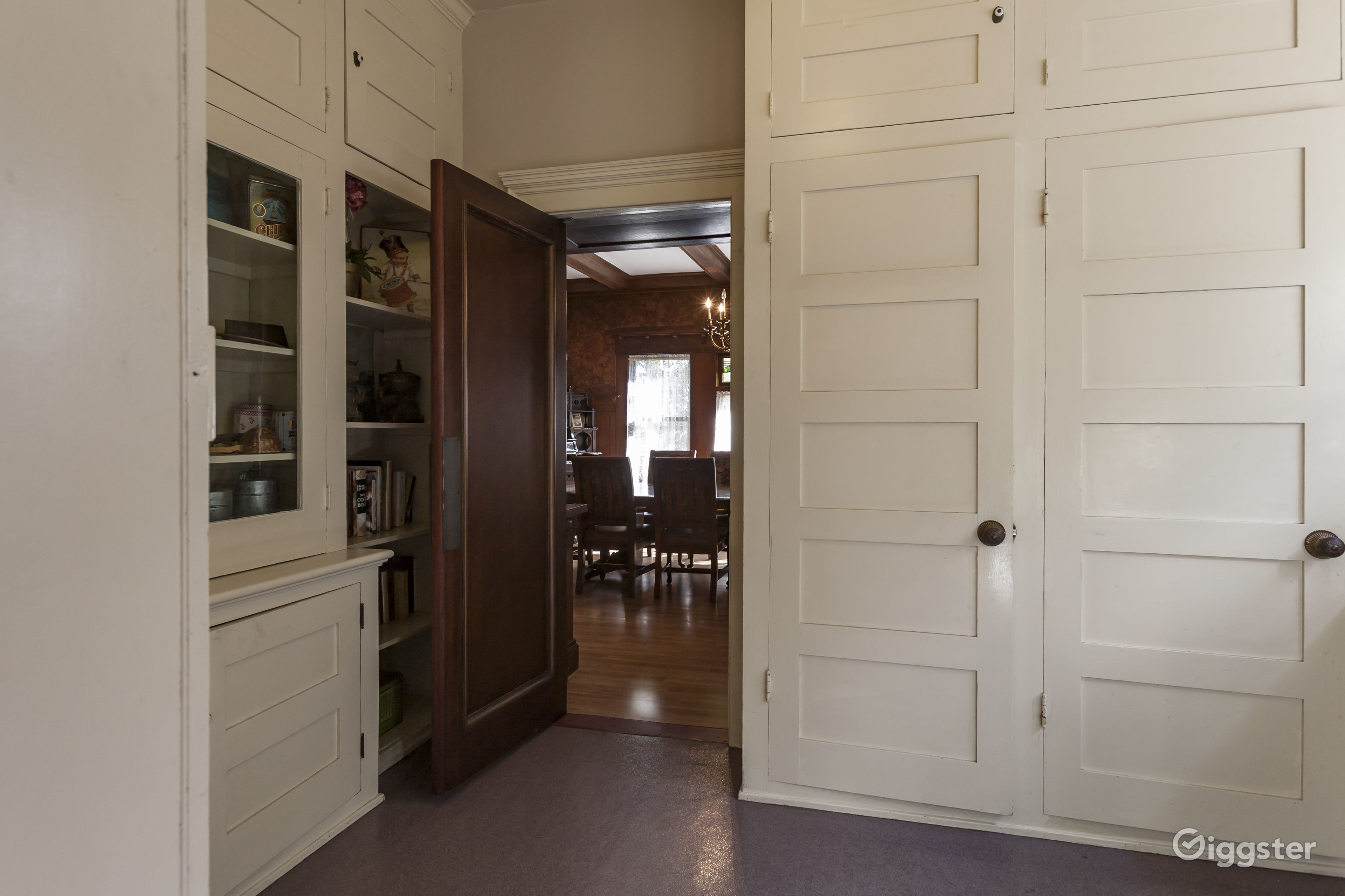 Boyle-Barmore House | Rent this location on Giggster