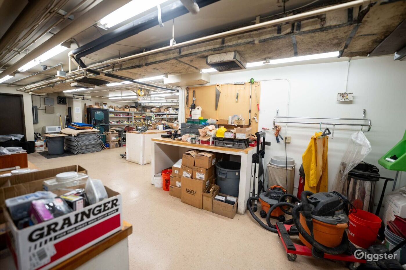THE MAINTENANCE ROOM (LAX) | Rent this location on Giggster