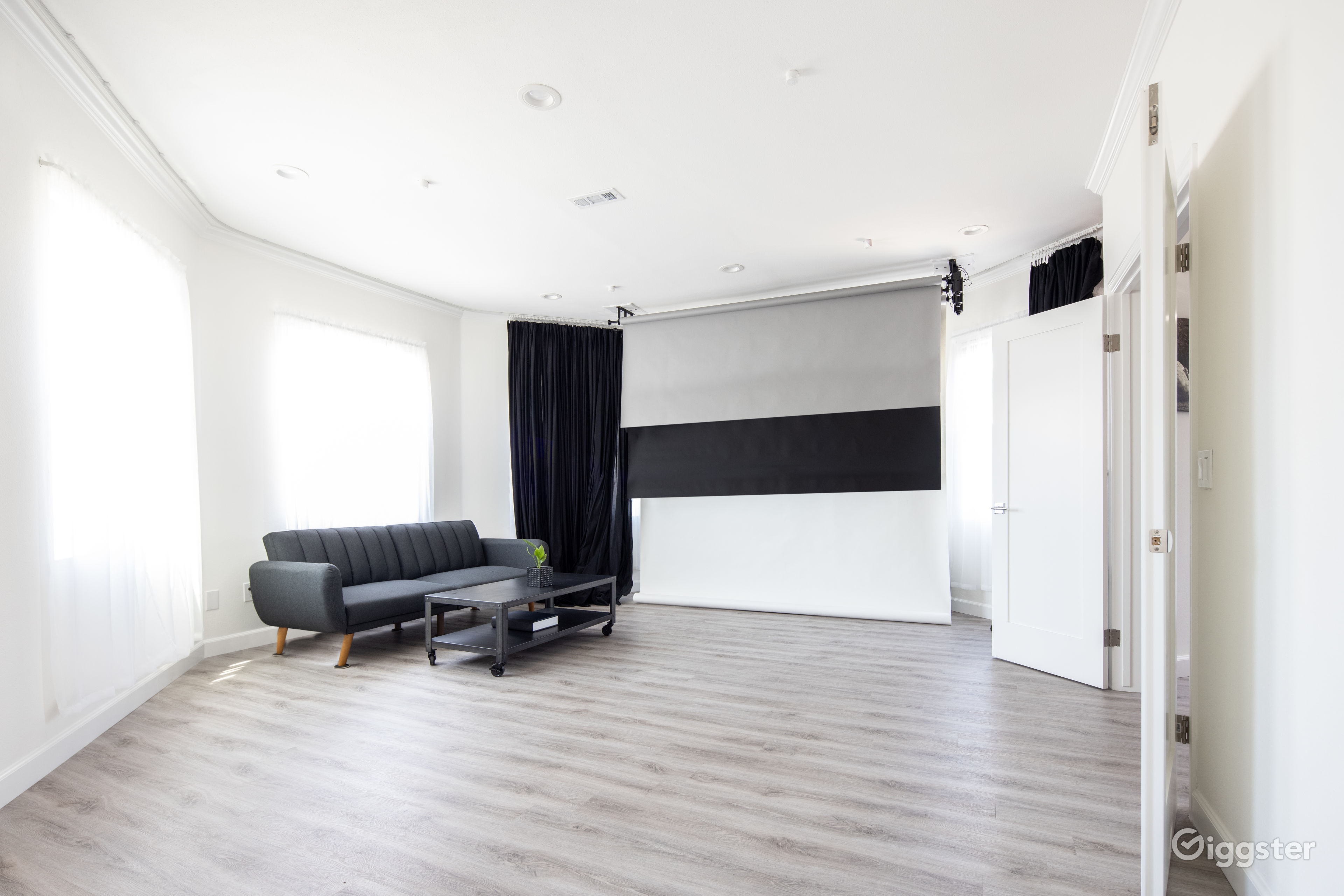 STUDIO A- Versatile Space, Natural Light, Blackout | Rent this location ...