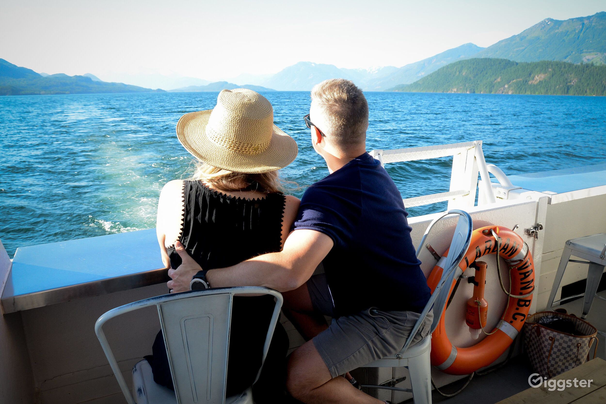 THE LAROAN - BOAT EQUIPPED WITH MODERN AMENITIES | Rent this location ...