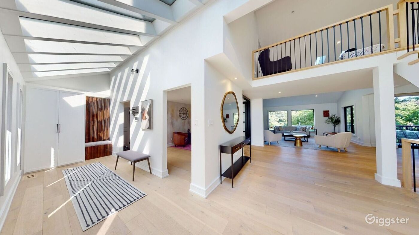 Contemporary Home With A 360 Degree View | Rent this location on Giggster