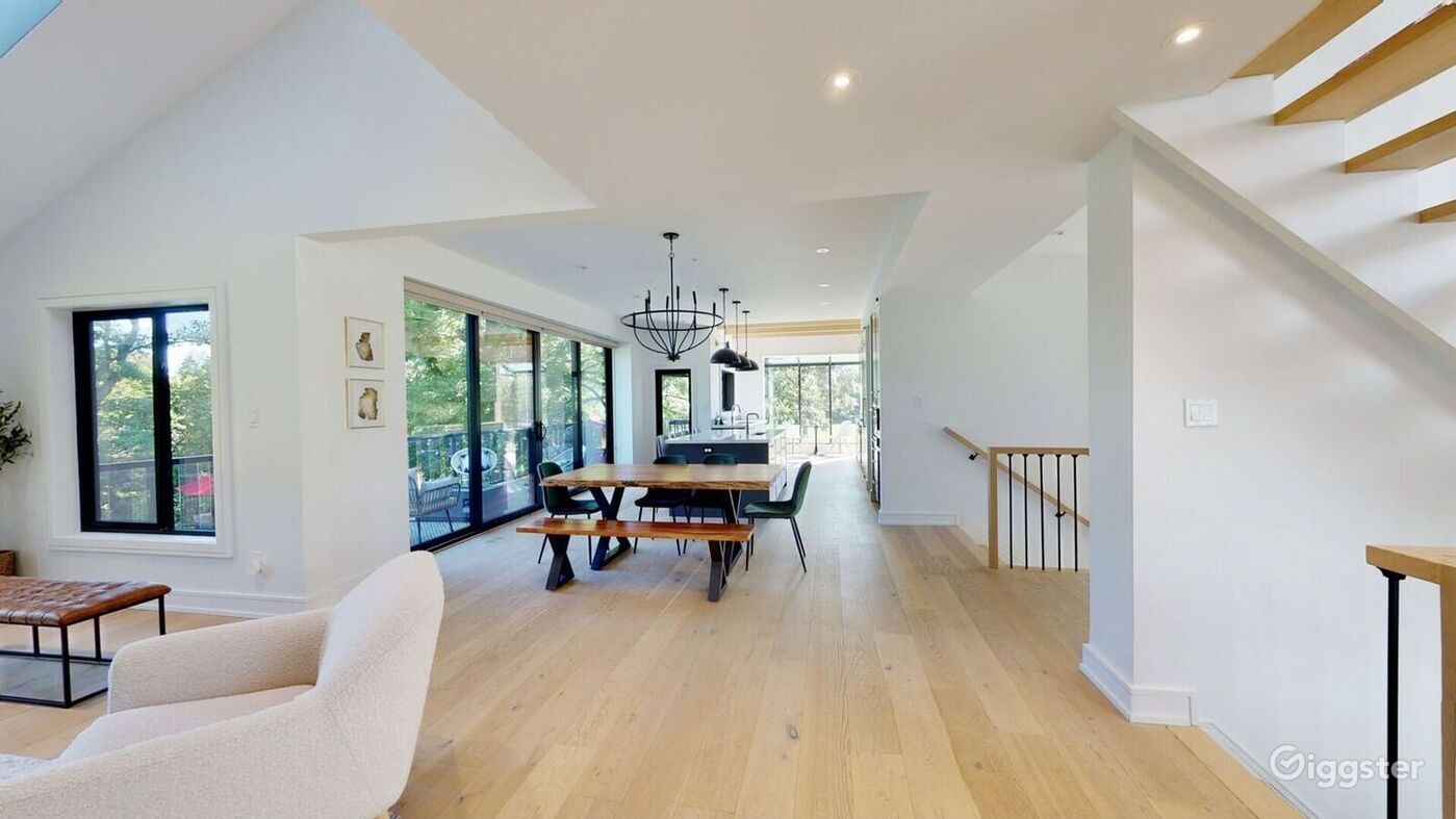 Contemporary Home With A 360 Degree View | Rent this location on Giggster