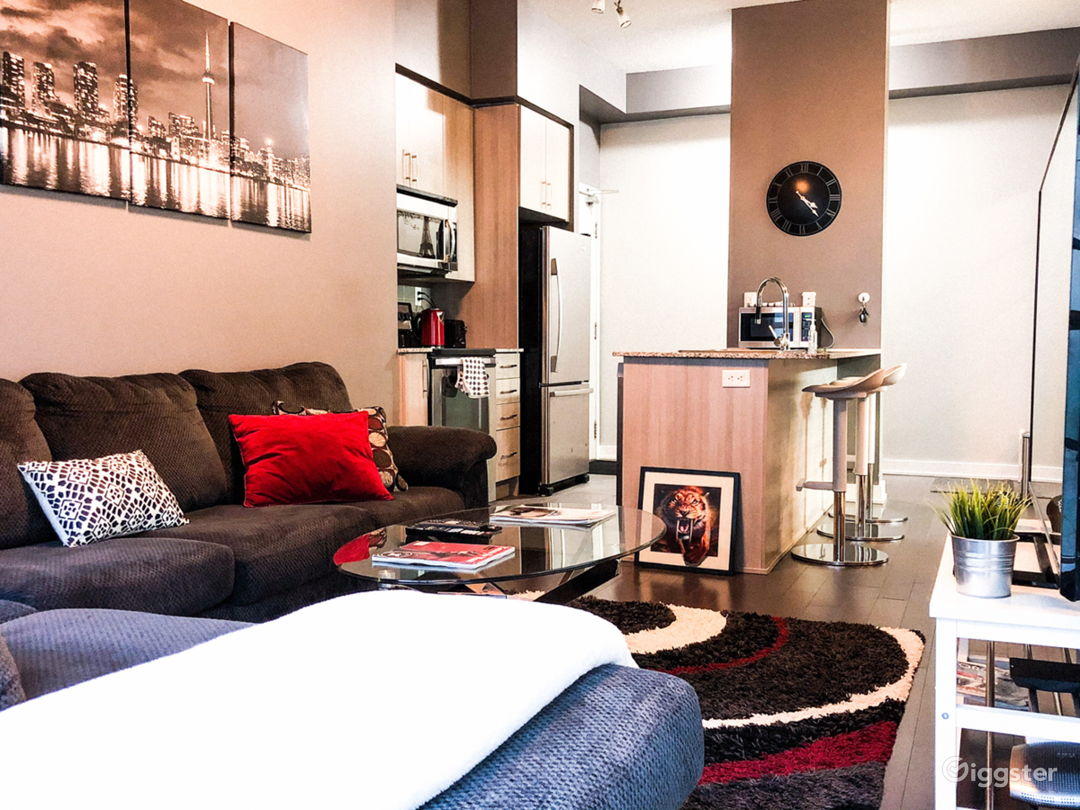 Luxury Condo In Downtown Square One | Rent this location on Giggster