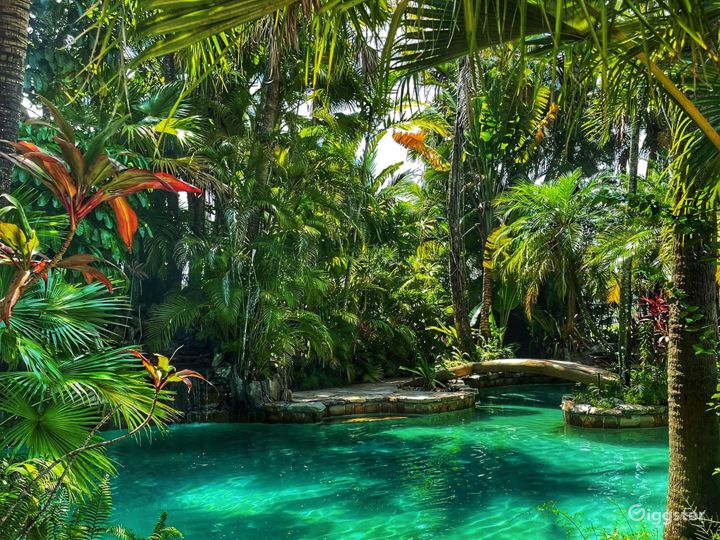 Secret Oasis Davie | Rent this location on Giggster