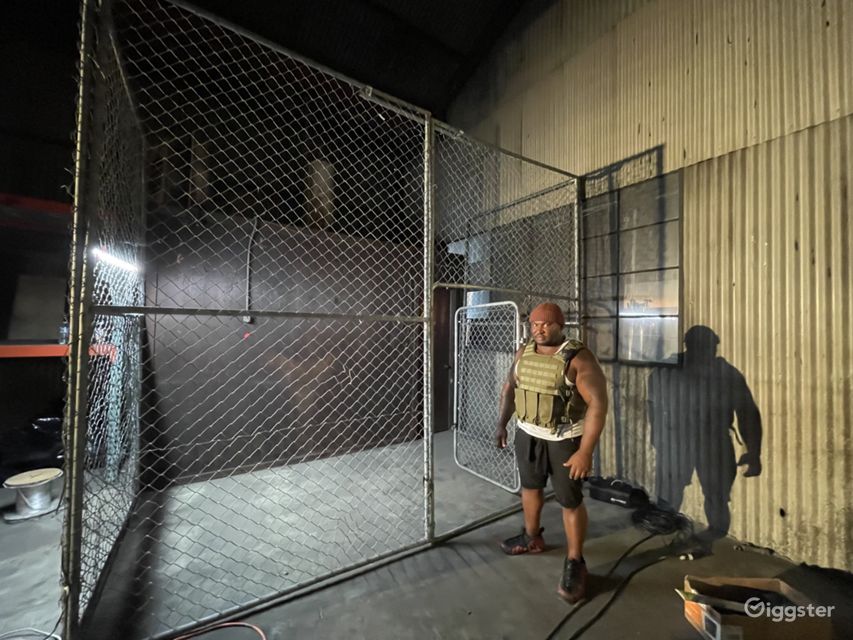 Chain Link Cage Set | Rent this location on Giggster