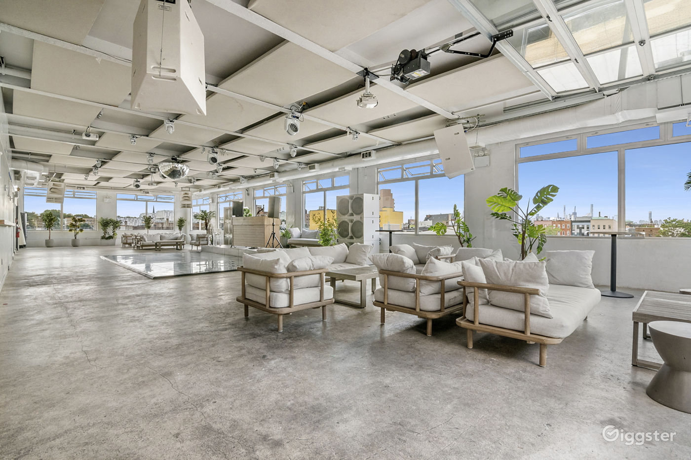 Open Event Space And Double Decker Roof | Rent this location on Giggster