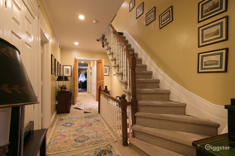 Unique NYC Townhouse with Gorgeous Interiors | Rent this location on ...