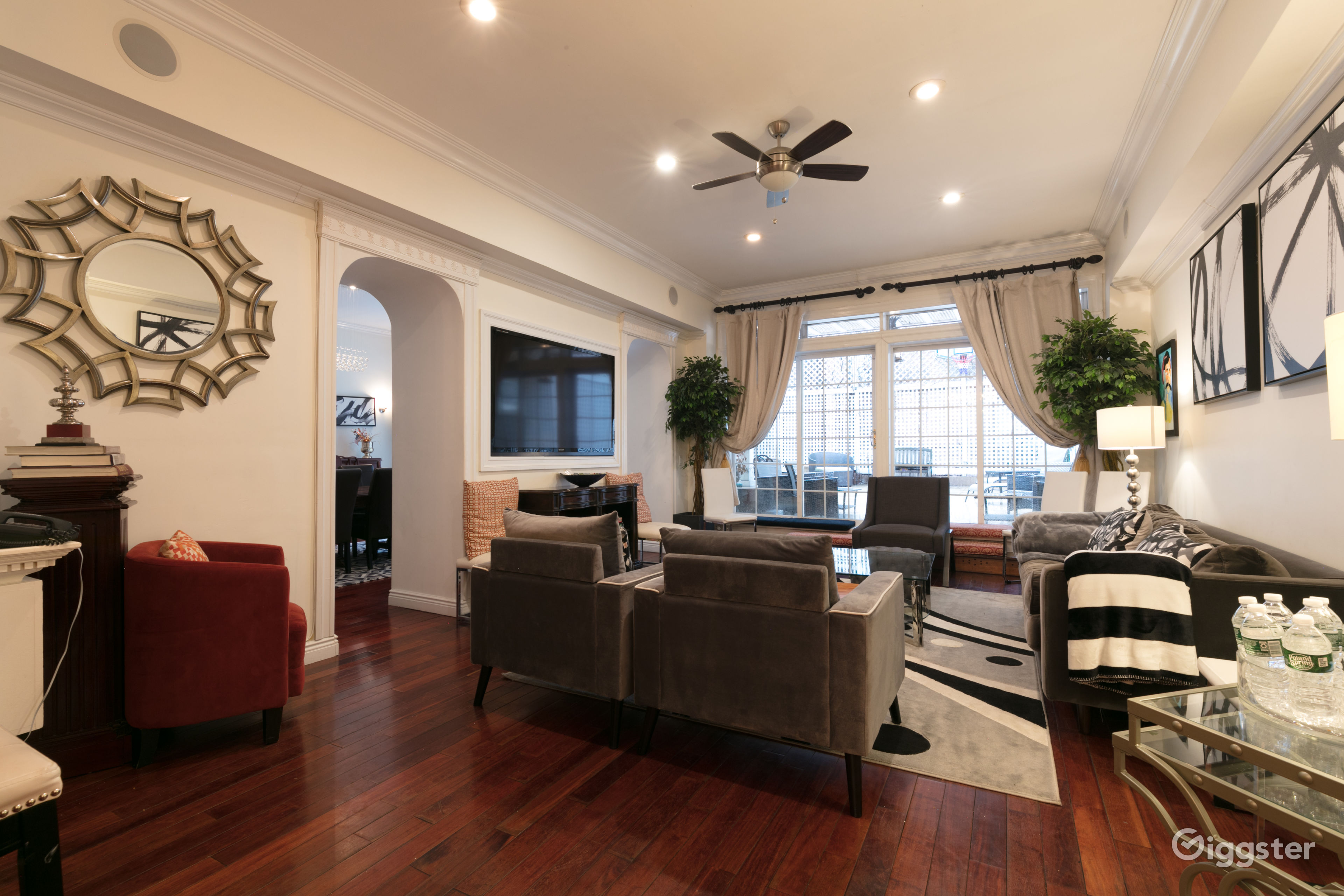 Unique NYC Townhouse with Gorgeous Interiors | Rent this location on ...