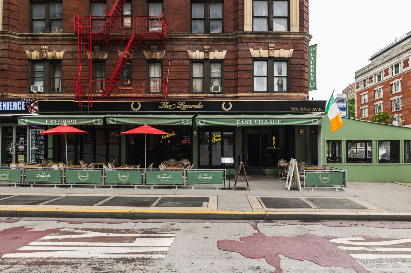 Elevated and pretty cocktail bar | Rent this location on Giggster