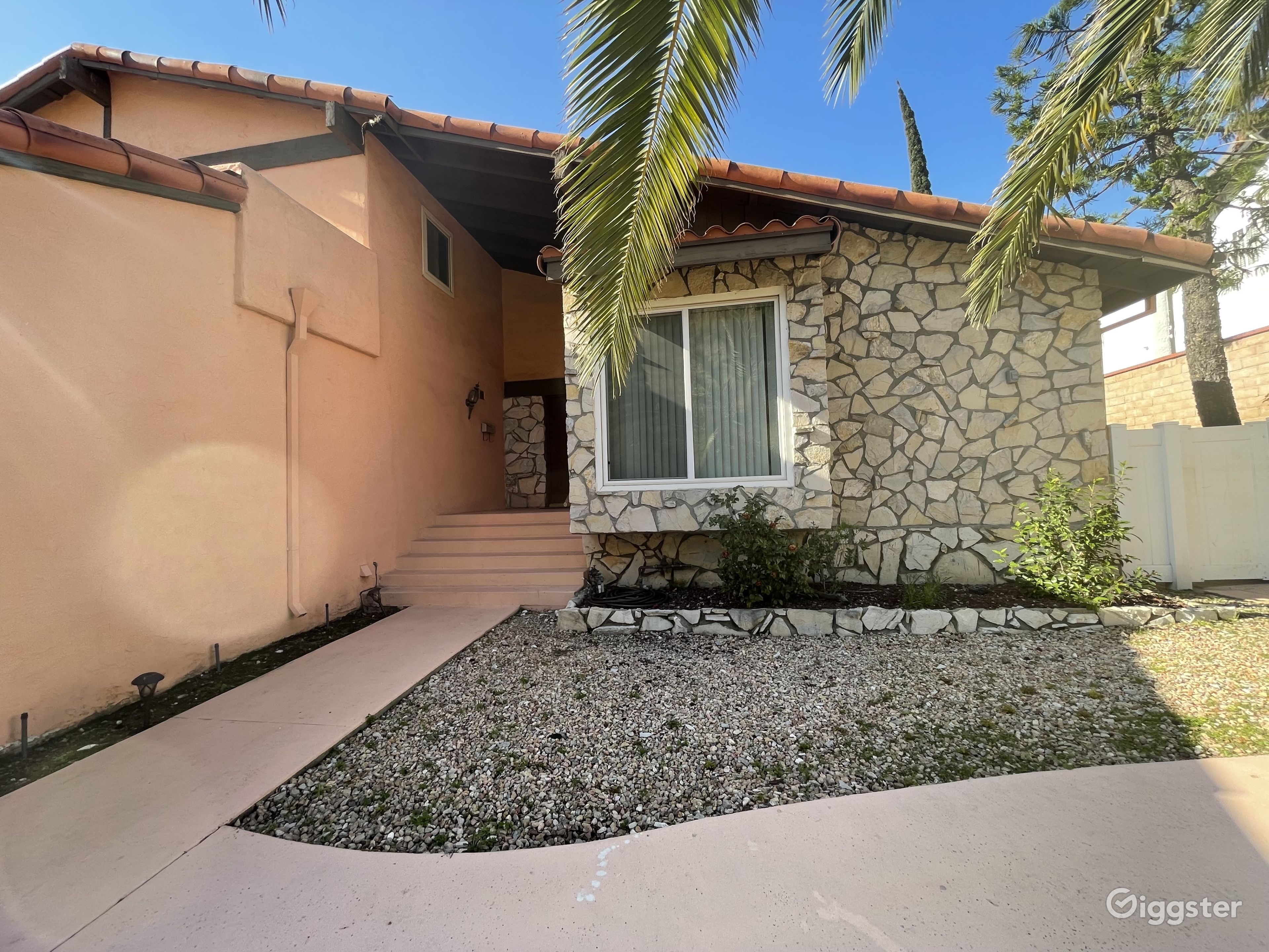 Vintage authentic Mid Century Boogie Nights House. Breathtaking views ...