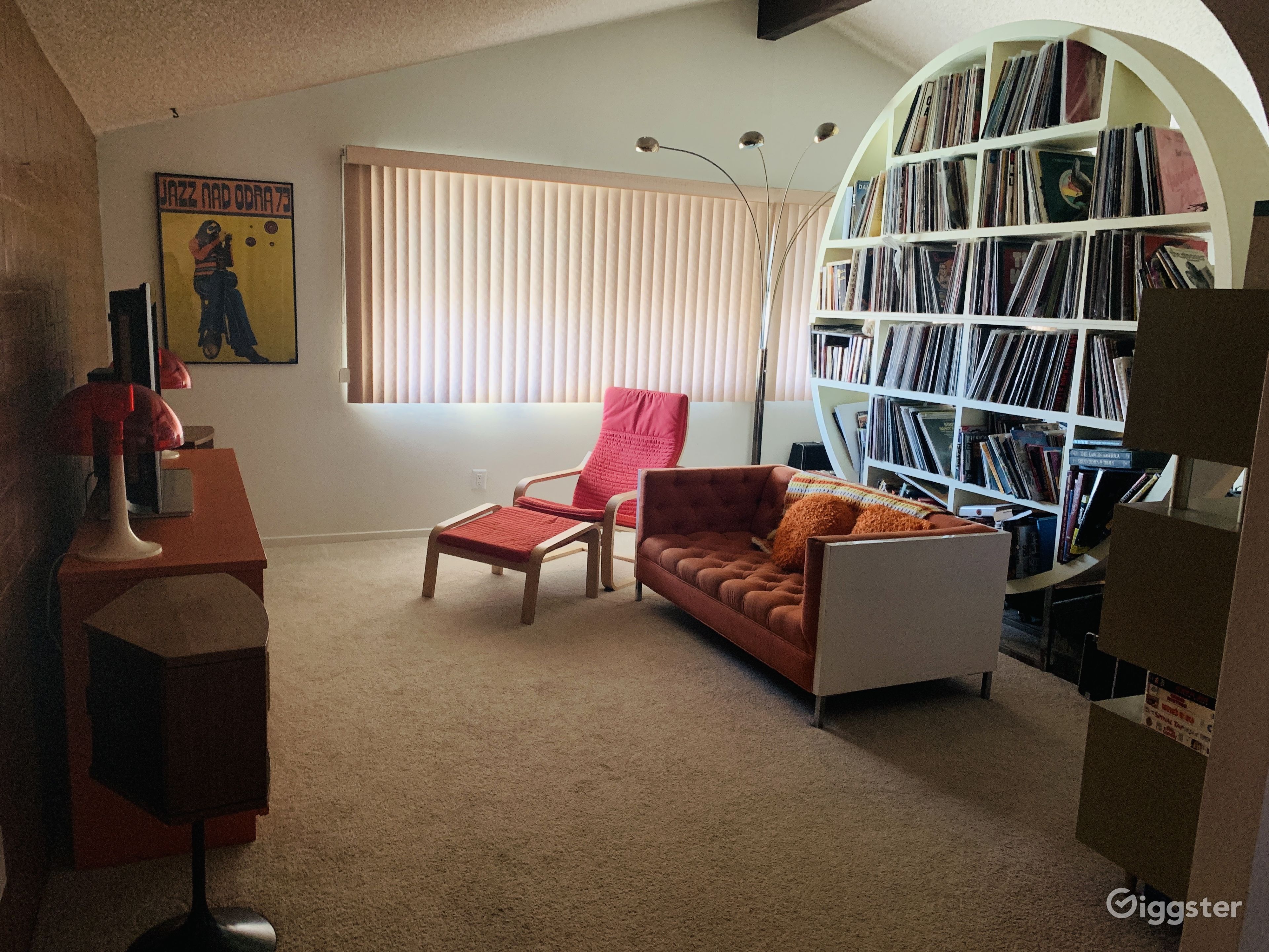 Vintage authentic Mid Century Boogie Nights House. Breathtaking views ...
