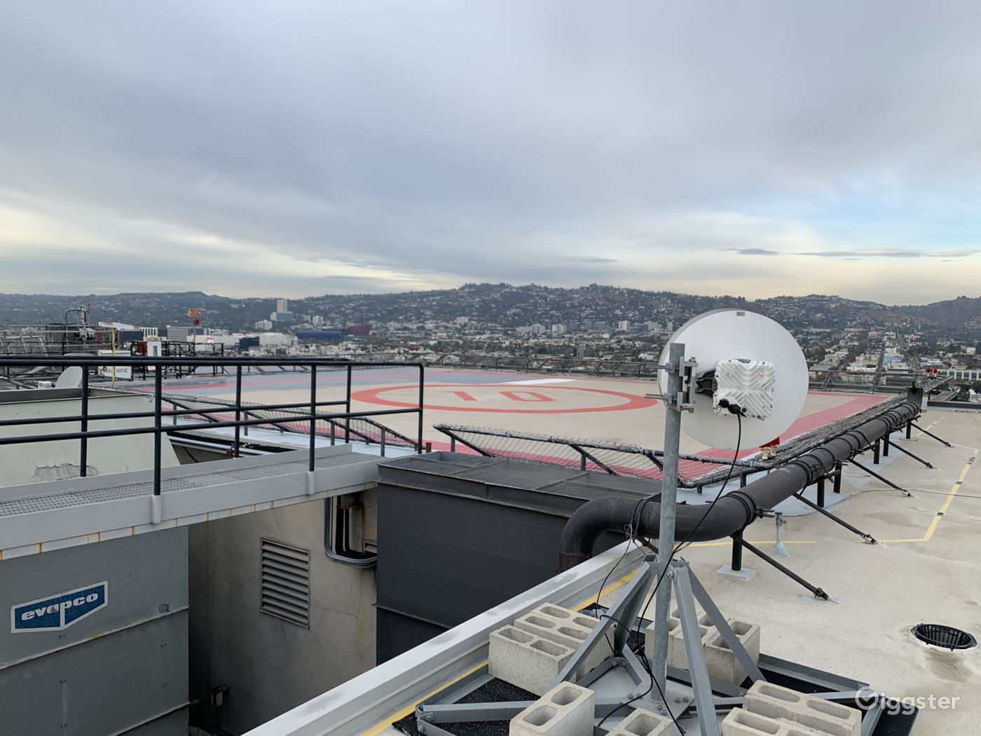 Rooftop Helicopter Pad in West Hollywood Fairfax | Rent this location ...
