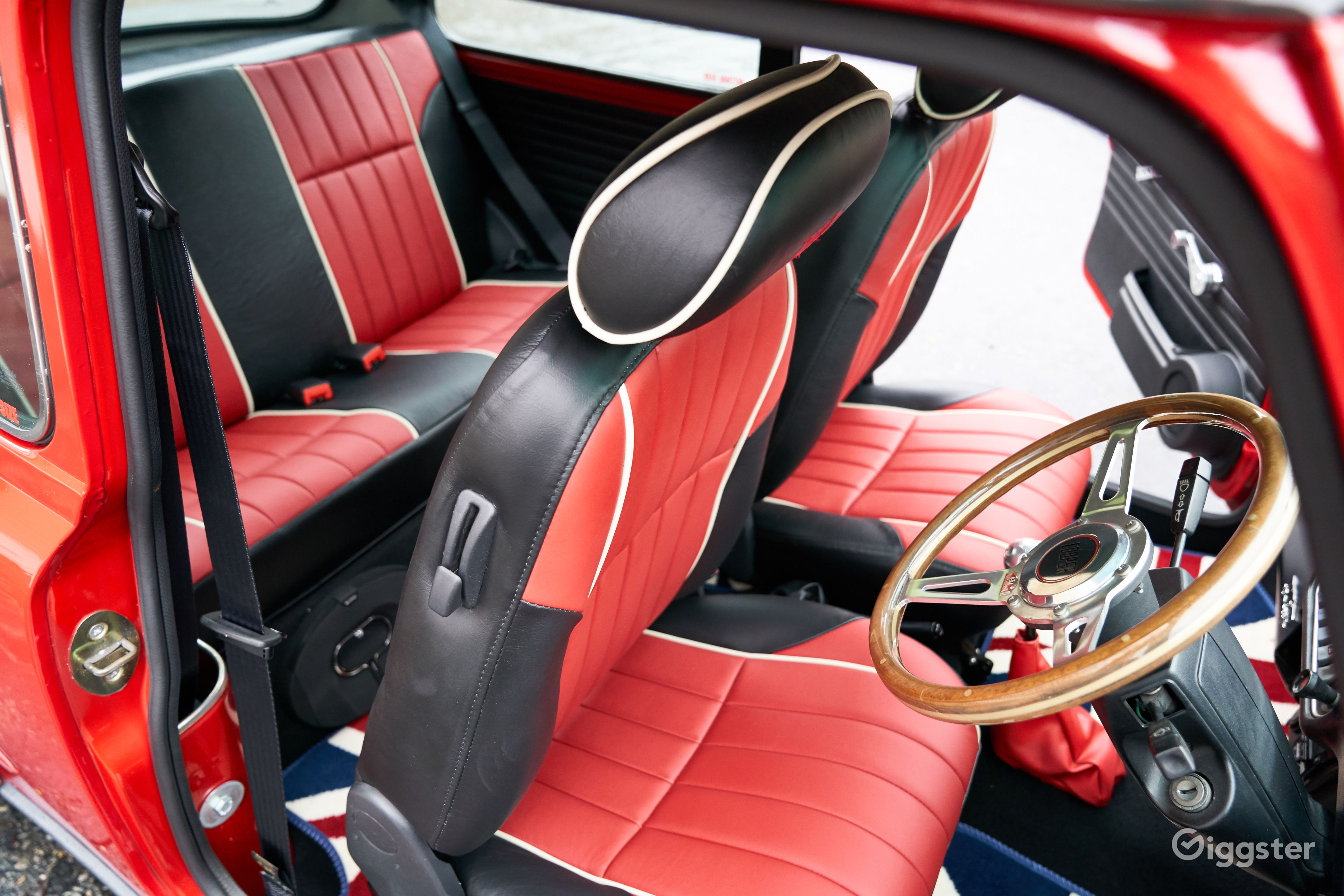 Classic Mini Cooper | Rent this location on Giggster