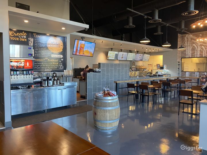 Spacious Modern Coffee Shop | Rent this location on Giggster