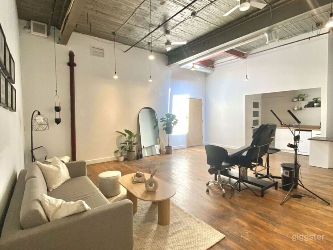 Private Studio Loft for Art, Beauty & Wellness | Rent this location on ...