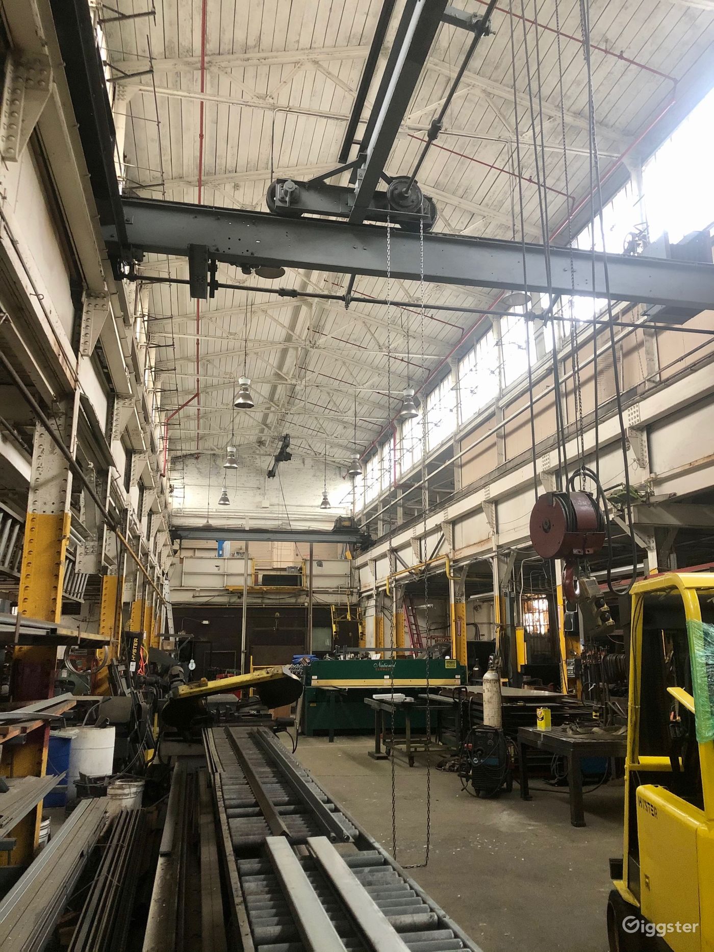 Huge industrial machine shop | Rent this location on Giggster