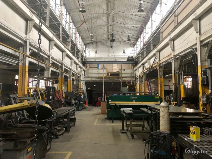 Huge industrial machine shop | Rent this location on Giggster