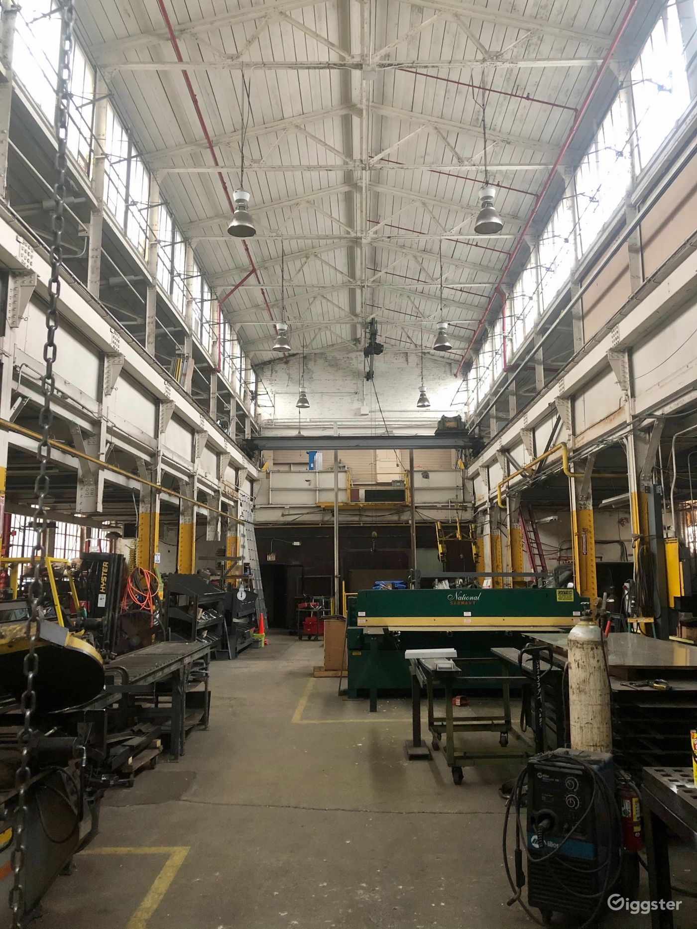 Huge industrial machine shop | Rent this location on Giggster