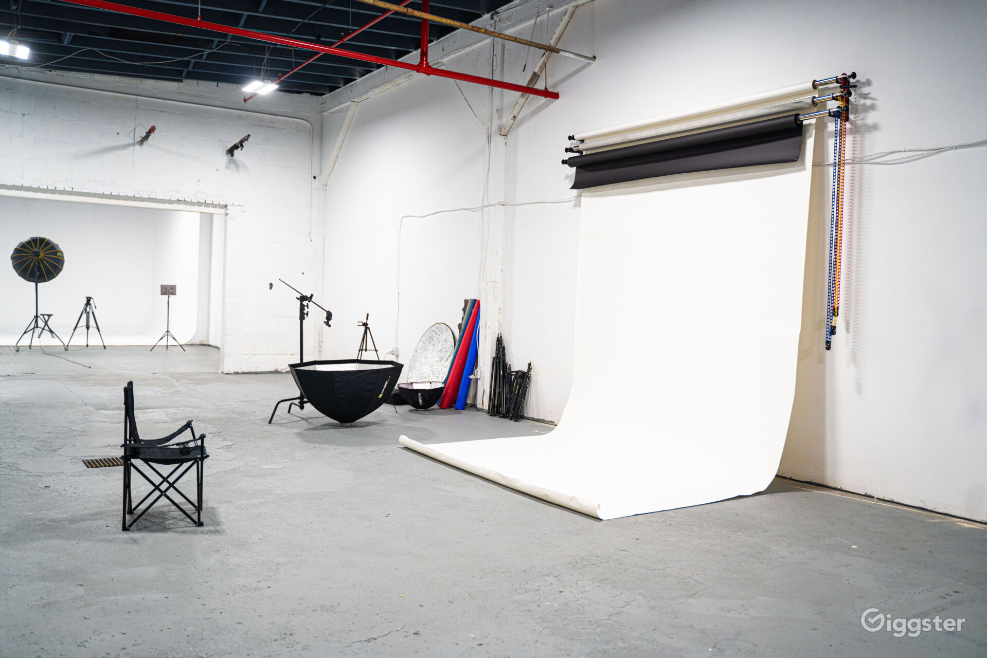 Photography Studio with Cyclorama Wall | Rent this location on Giggster
